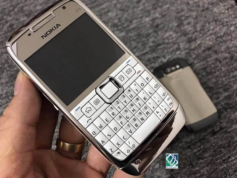 Thông tin thêm về Nokia E71