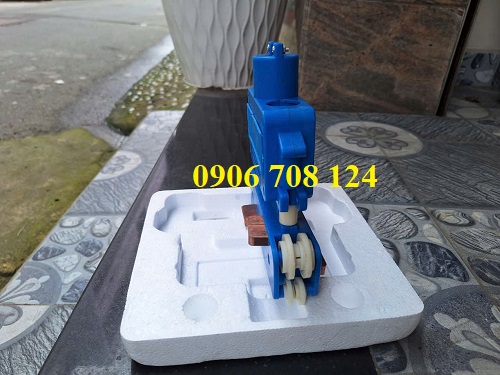 Chổi điện hộp kín JD-4-100A