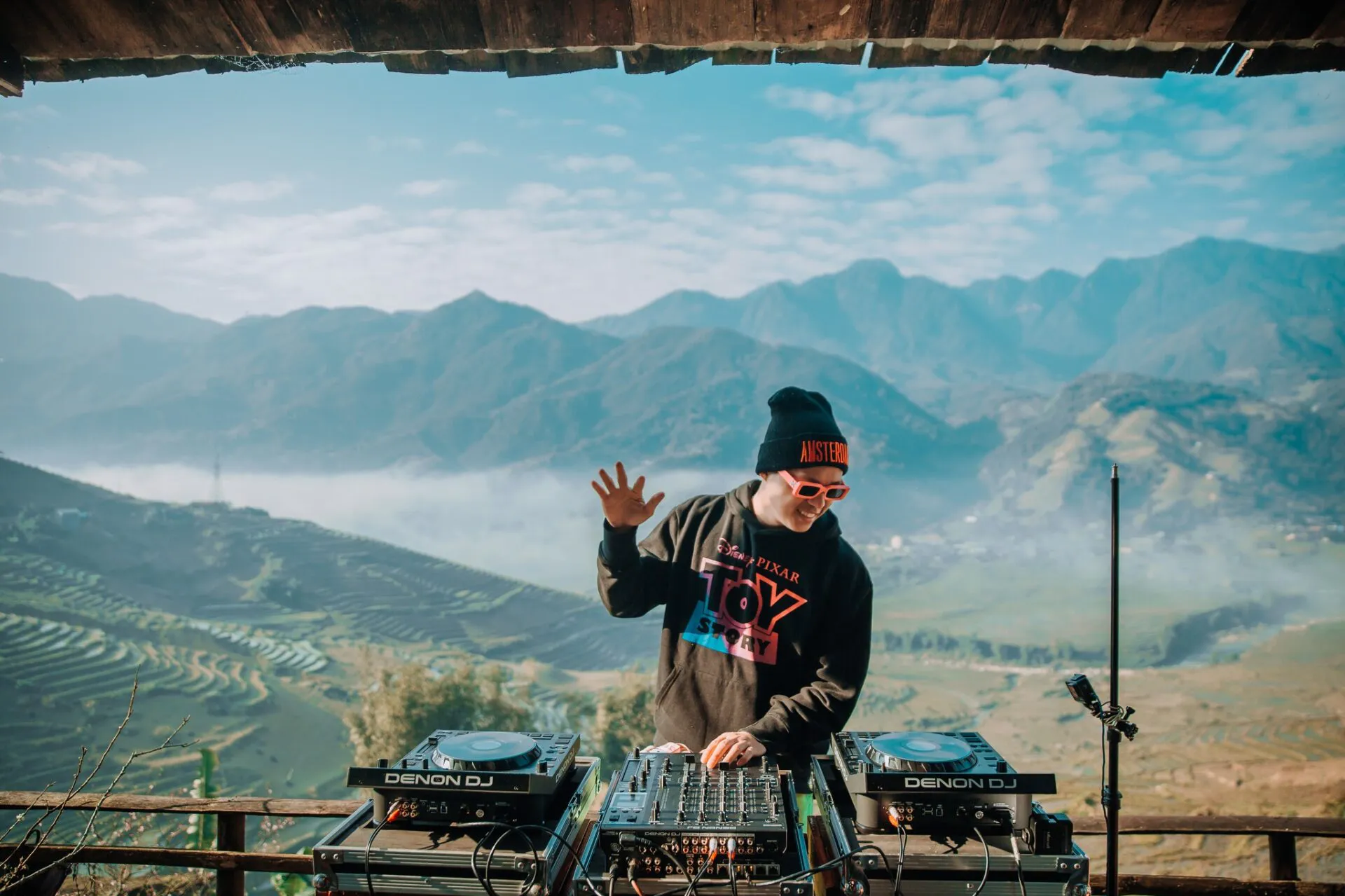 DJ Tilo là ai? "làm nghề DJ quan trọng nhất là kỹ năng mới sống được bền"