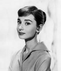 Audrey Hepburn: Mỹ nhân của mọi thời đại và vẻ đẹp trường tồn với thời gian