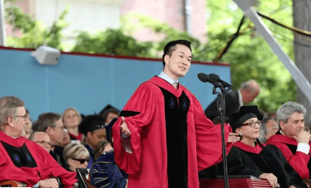 Chàng trai nghèo xuất thân từ miền núi trở thành Tiến sĩ Harvard, đổi ...