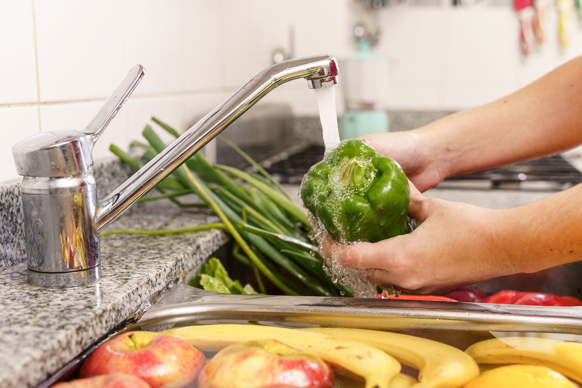 Nước rửa rau củ có thực sự hiệu quả không? Hướng dẫn cách rửa rau củ ...