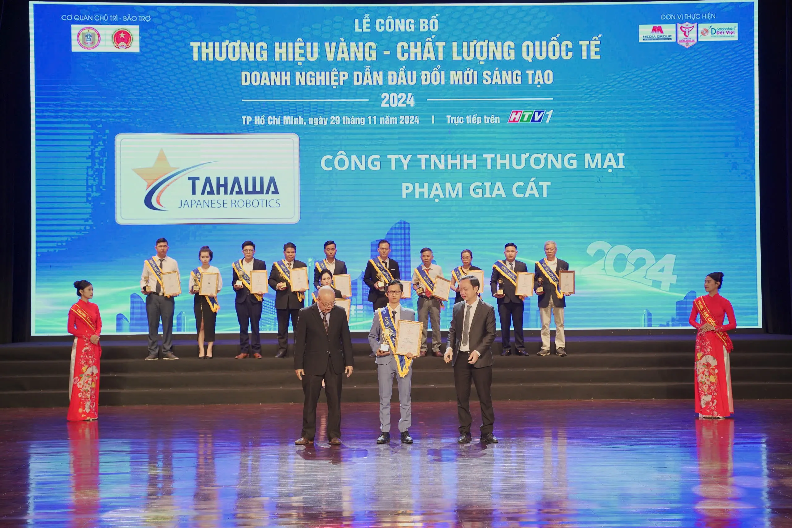 Tahawa - Thương Hiệu Vàng Chất lượng Quốc Tế Cam Kết Vươn Xa Vì Khách Hàng