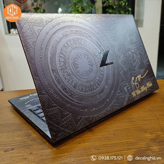 Dán laptop sang trọng