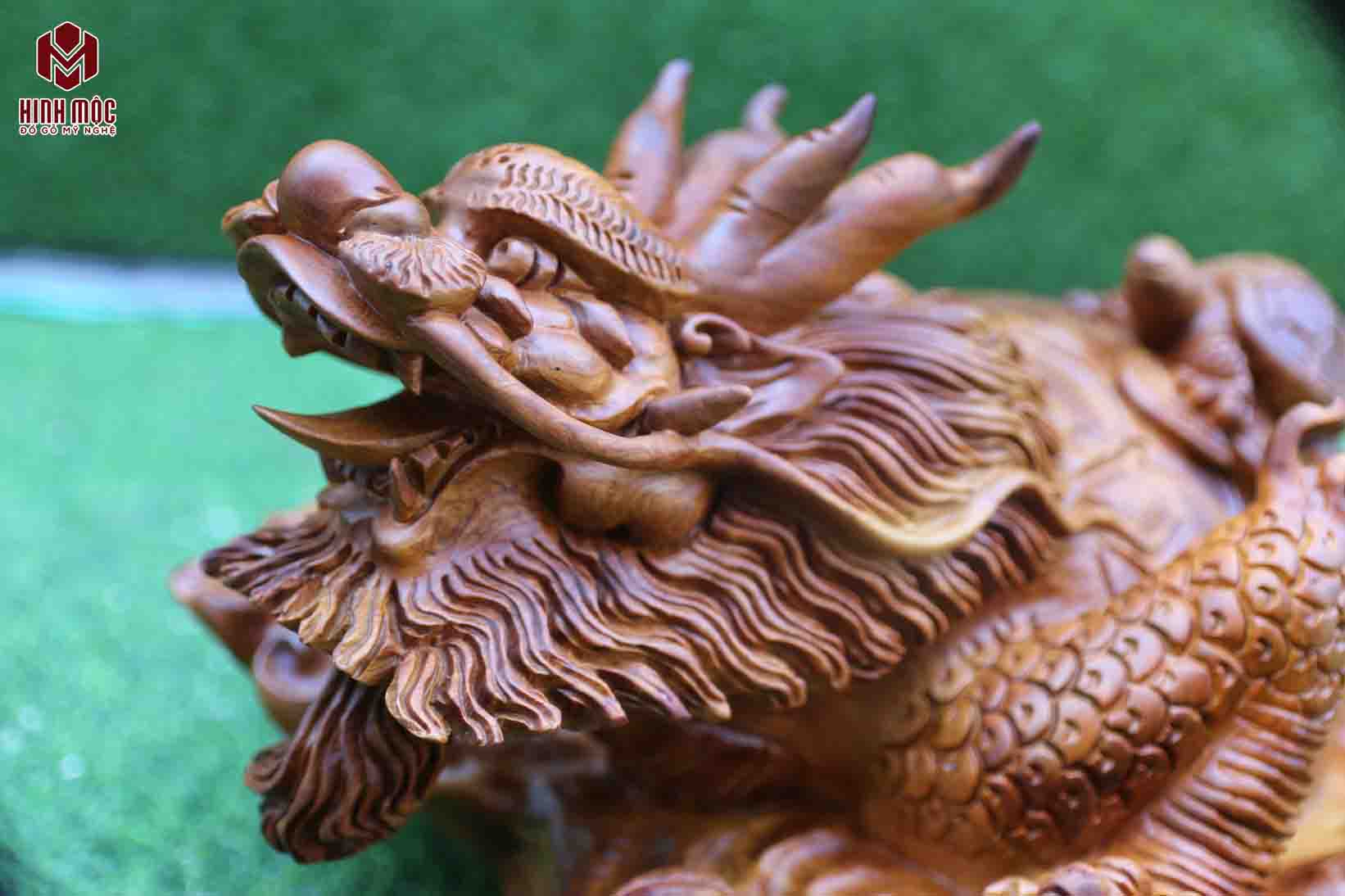 Long Quy cõng con gỗ hương - Tài lộc nối tiếp lâu bền!