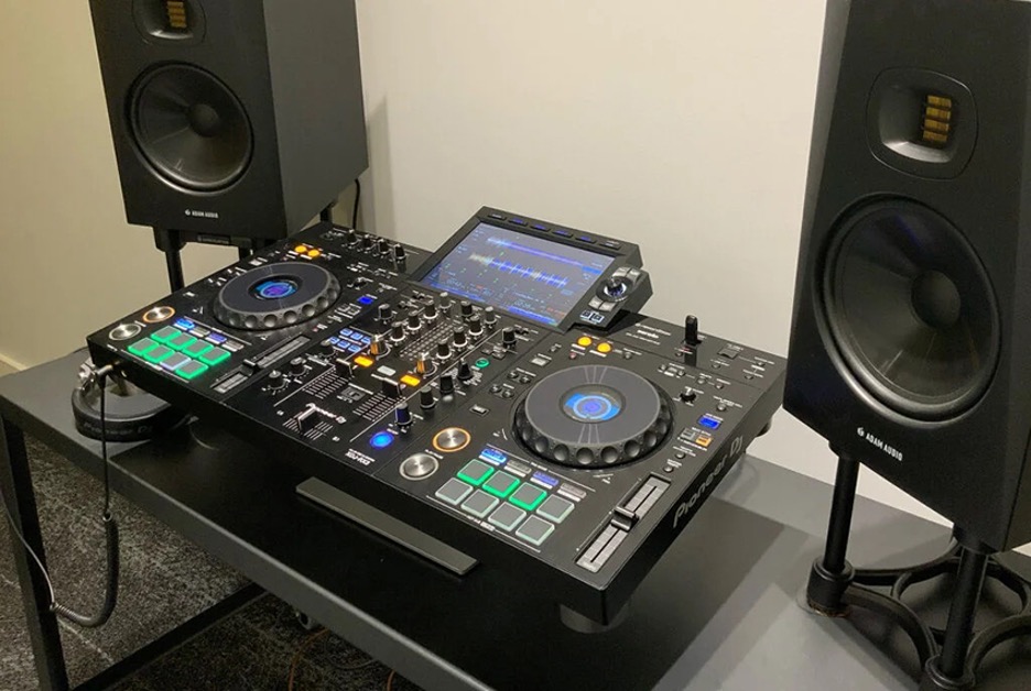 Có Nên Mua Bàn DJ Pioneer XDJ RX3 Cũ Không?