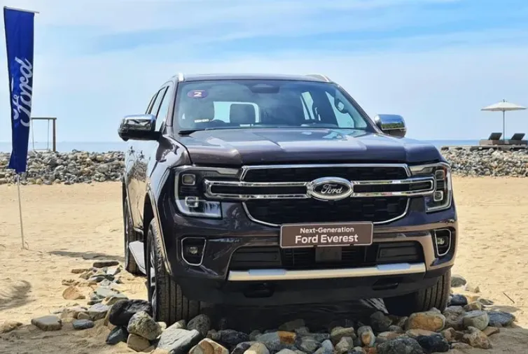 Ford Everest 2022 không thể khởi động khi cạn Dung dịch AdBlue?