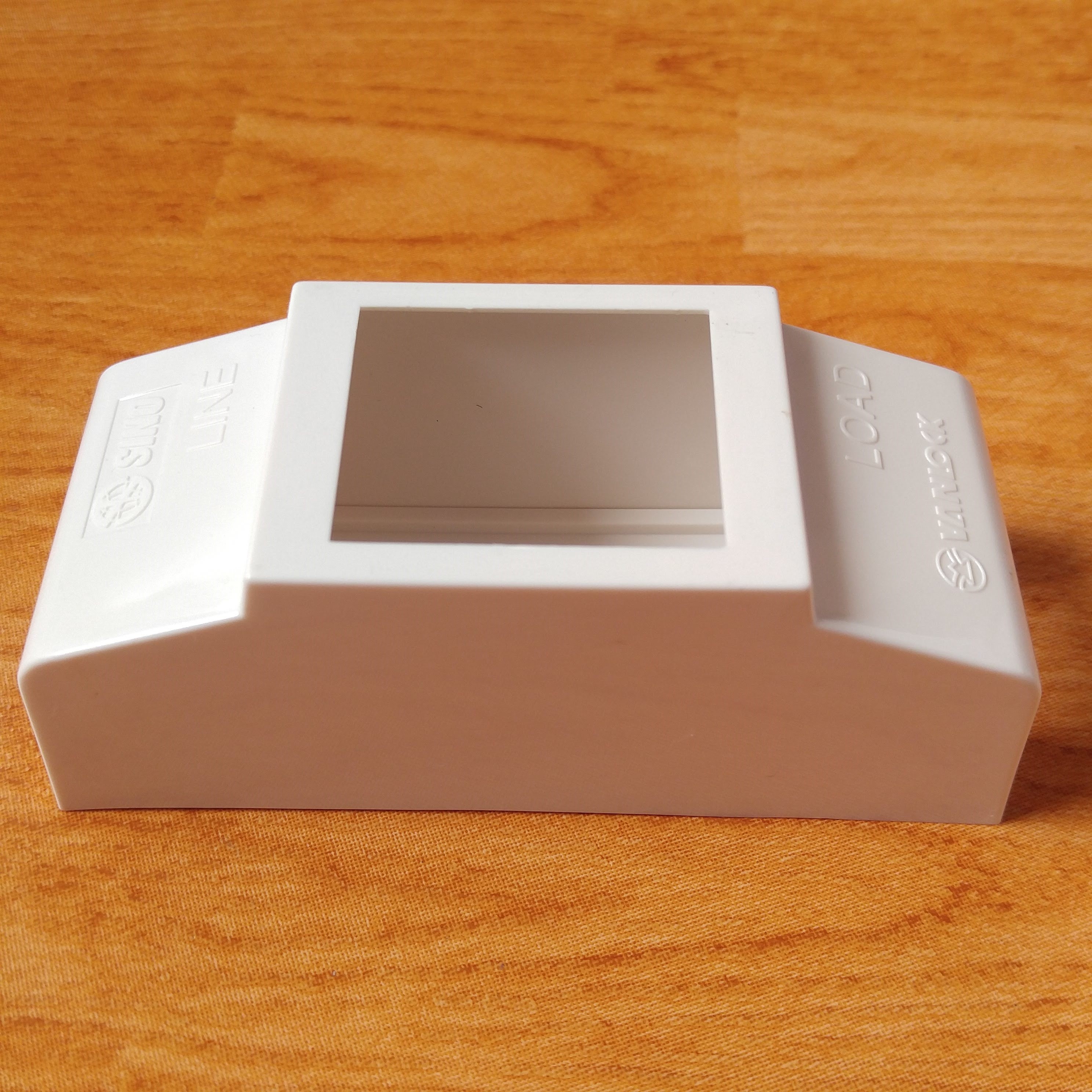 Hộp chứa CB cóc HB/BS121 Sino