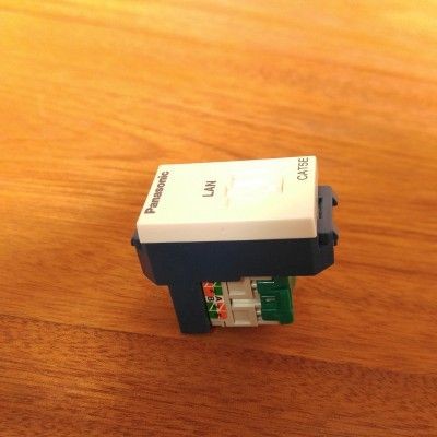 Ổ cắm data wev2488sw panasonic