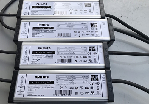 Bộ nguồn Driver Xitanium 100W 2.1-4.2A AOC 230V I175 - Giải pháp tối ưu ...