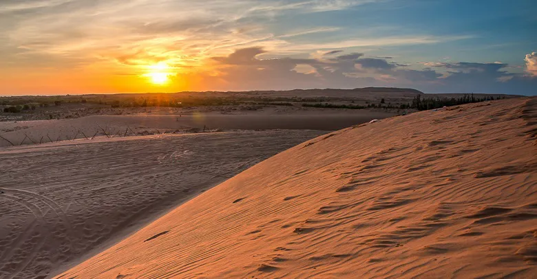 MUI NE SUNSET TOUR FROM SAIGON - DAY TOUR FROM HO CHI MINH