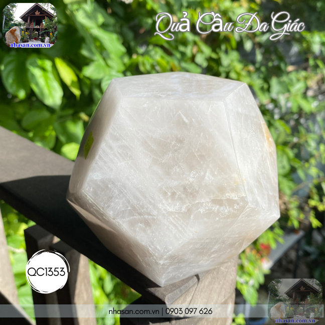 Quả Cầu Đa Giác Thạch Anh: Tăng Cường Năng Lượng Tích Cực