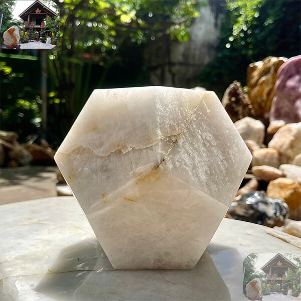 Thạch anh đa giác - Giải pháp phong thủy hiệu quả