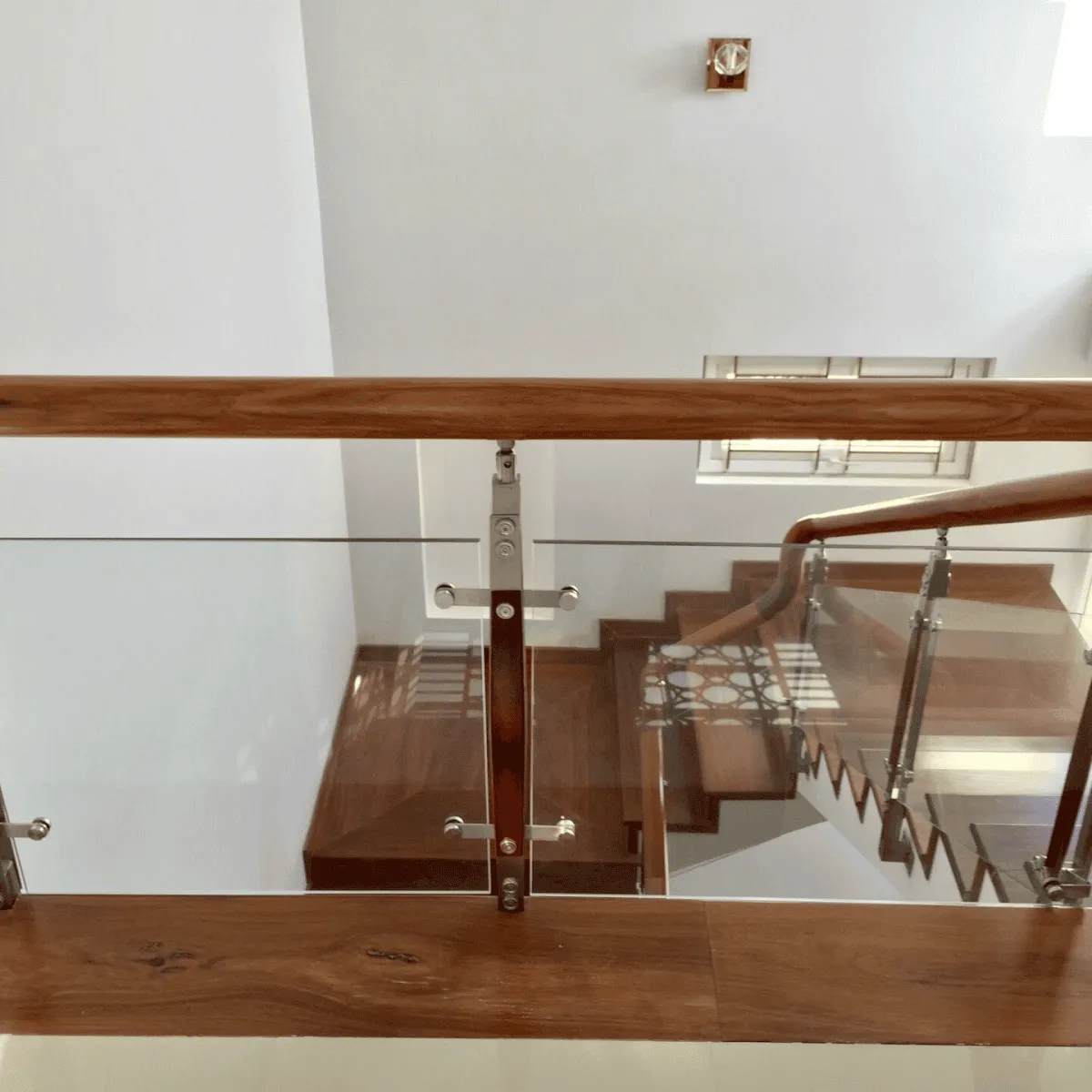 65+ Mẫu Lan Can Cầu Thang Đẹp, Sang Trọng, Giá Rẻ, Mới Nhất Hiện Nay