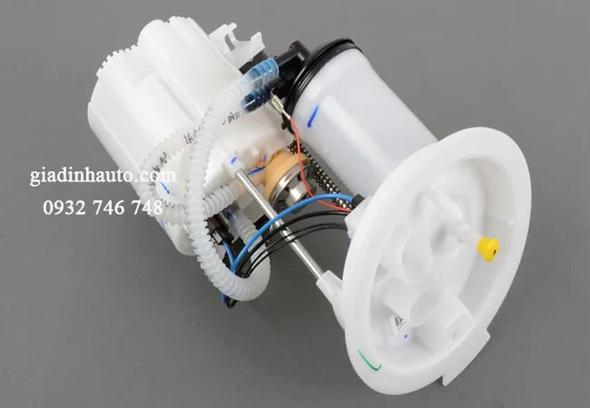 Bơm xăng ô tô là gì và vai trò của nó trong hệ thống nhiên liệu