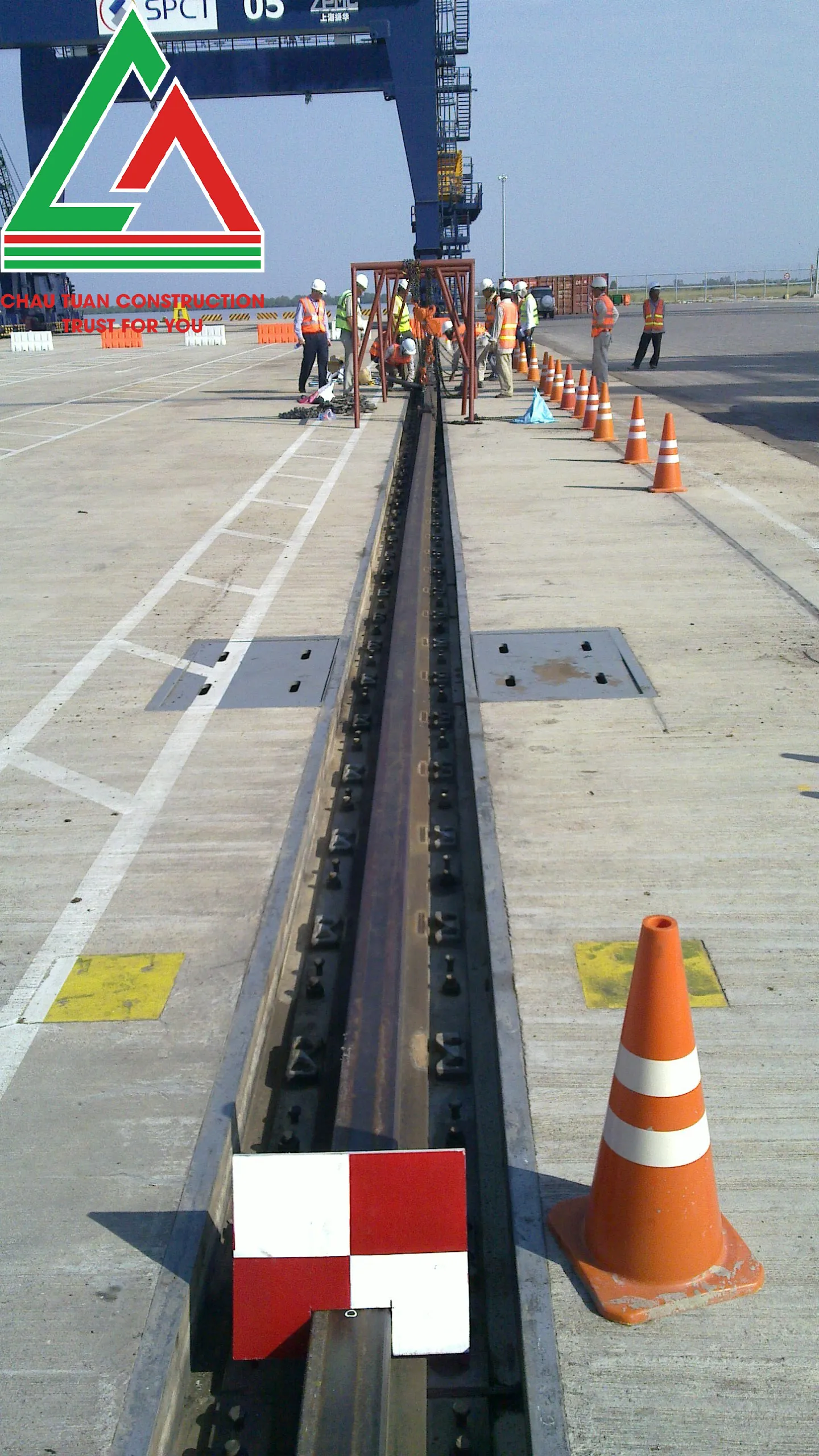 HỆ THỐNG RAY (RAIL)