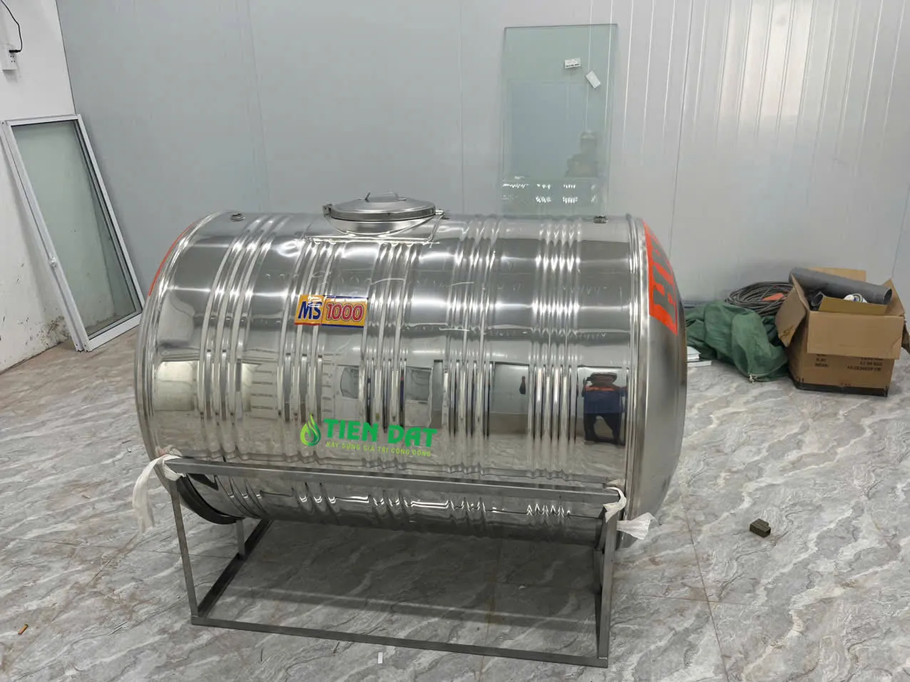 Bồn nước inox Hwata 1000L ngang