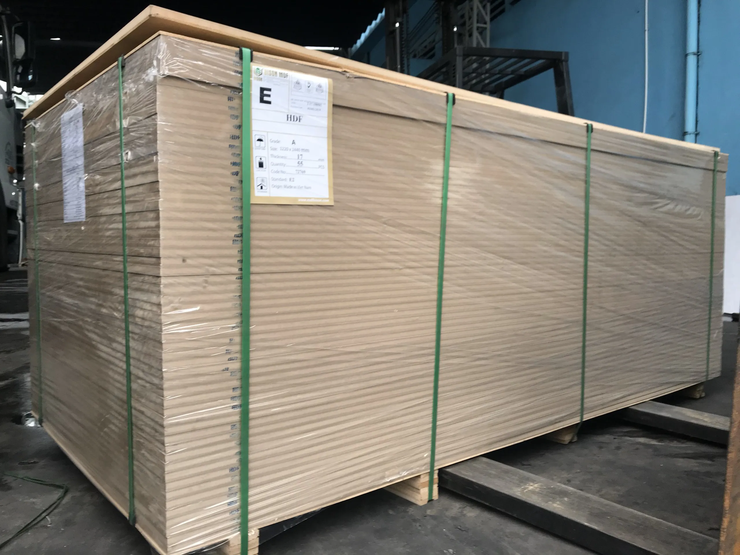 Ván ép công nghiệp là gì? Tại sao nên lựa chọn sử dụng ván HDF?