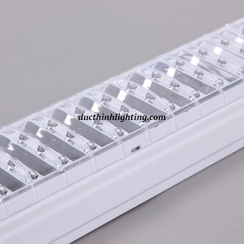 Đèn Sạc LED 63 Bóng 715