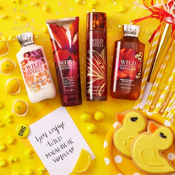 Xịt thơm body dưỡng ẩm Wild Madagascar Vanilla- Bath and Body Works 236ml