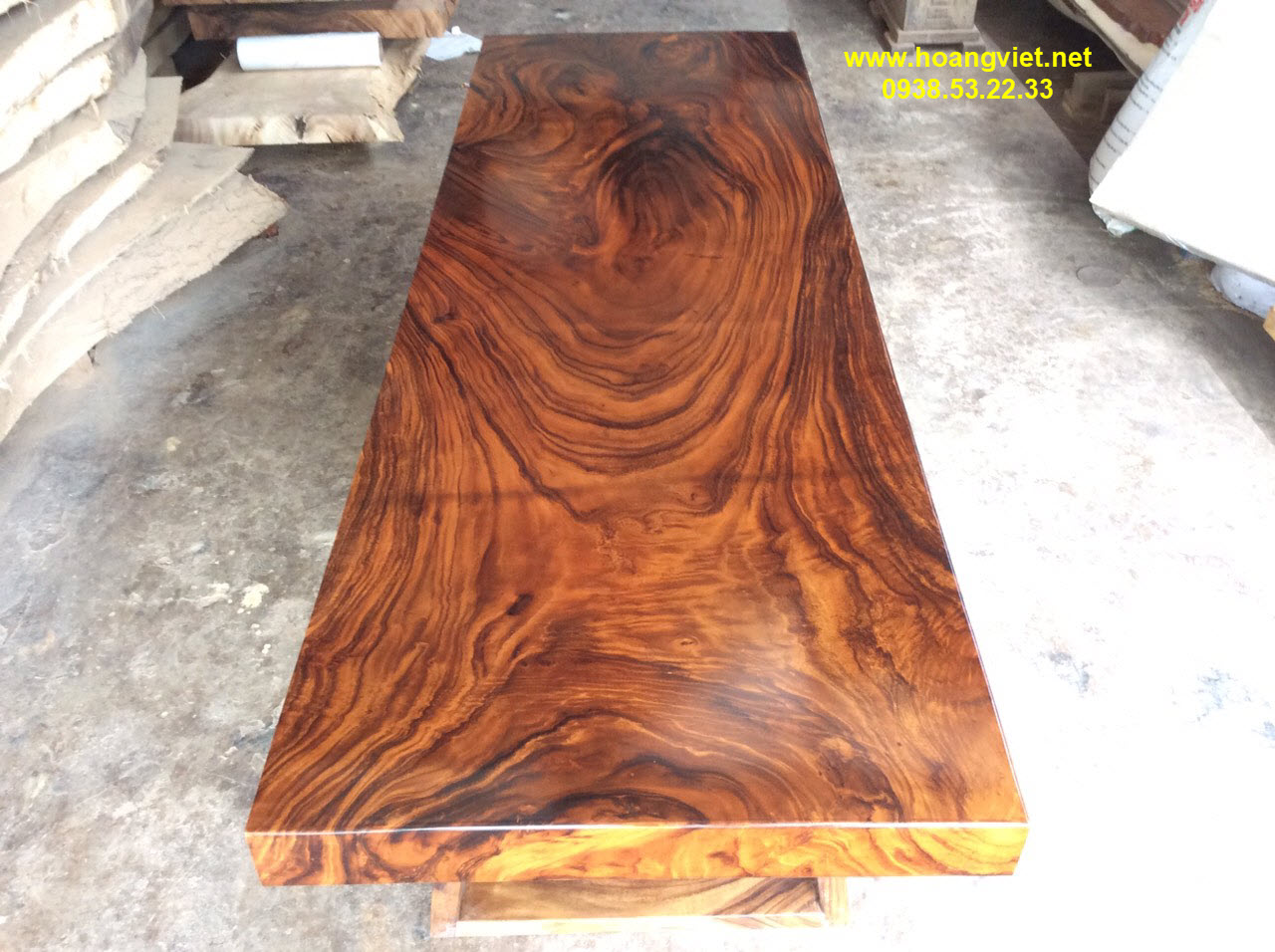 Mặt bàn gỗ me tây giá bao nhiêu?